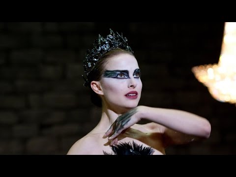 Exploring the symbolism of mirrors in the mind-bending movie 'Black Swan'🦢#BlackSwan #NataliePortman
