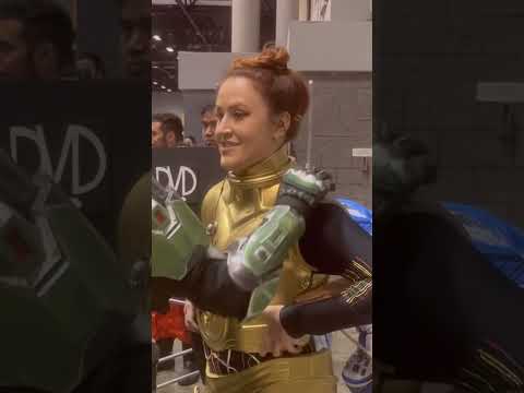 Putting on C3PO - 3D Printed Wearable Cosplay!
