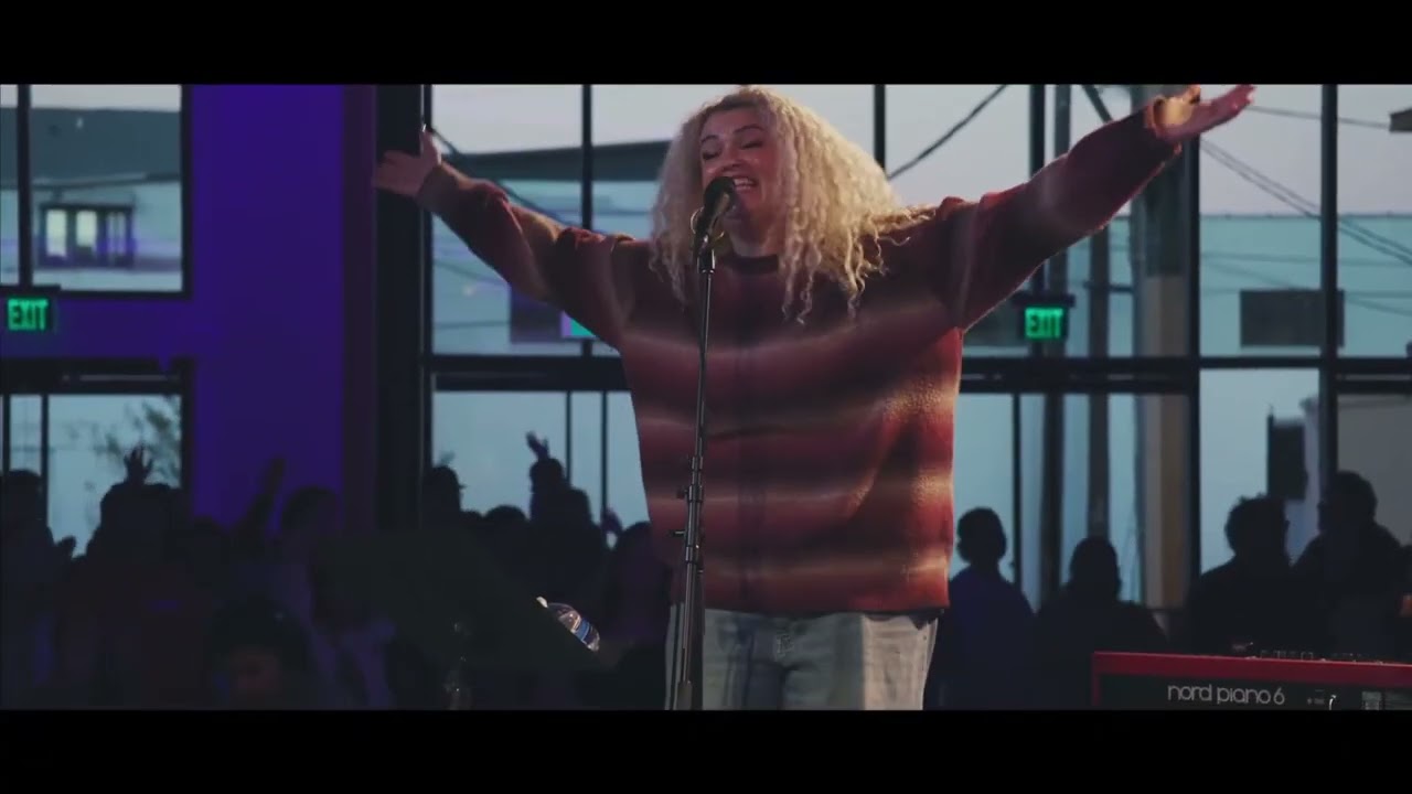 The Greatest Wedding Medley (Spontaneous) |Aaron Tedeschi + Bailey Redmond| UPPERROOM