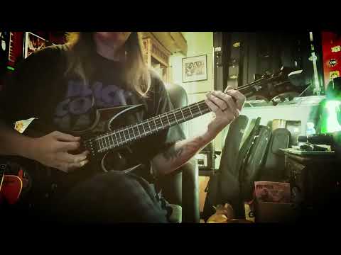 B.C. Rich Trace Warbeast Electric Guitar Black w/Gig | Reverb