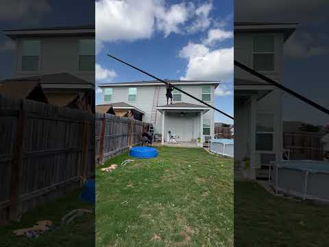 Seamless gutters install on a two story. #musica #malandro #yanez #construction #roofing #gutters
