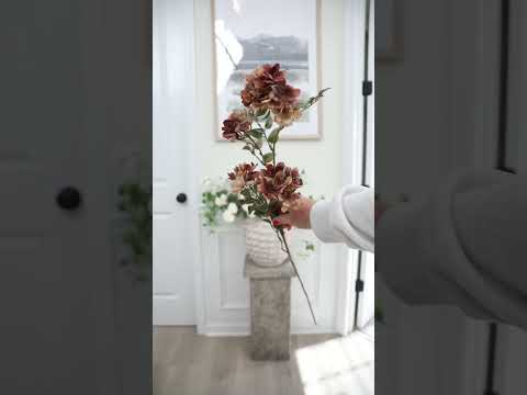 EASY FAUX FLORAL ARRANGEMENT 💐 #homedecor #design #decortips #interiordesign