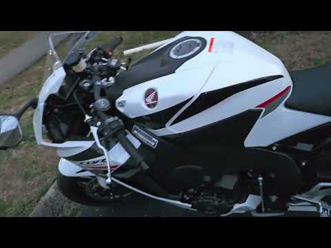 2025 CBR1000RR 700 MILE REVIEW PART 1🫠