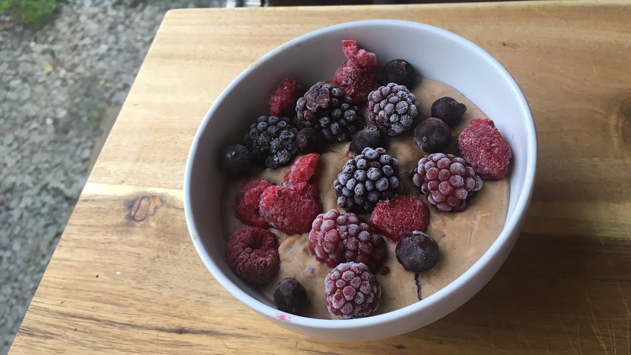 EASY VEGAN PROTEIN PORRIDGE | Simple Winter Breakfast Recipe, Quick & Tasty