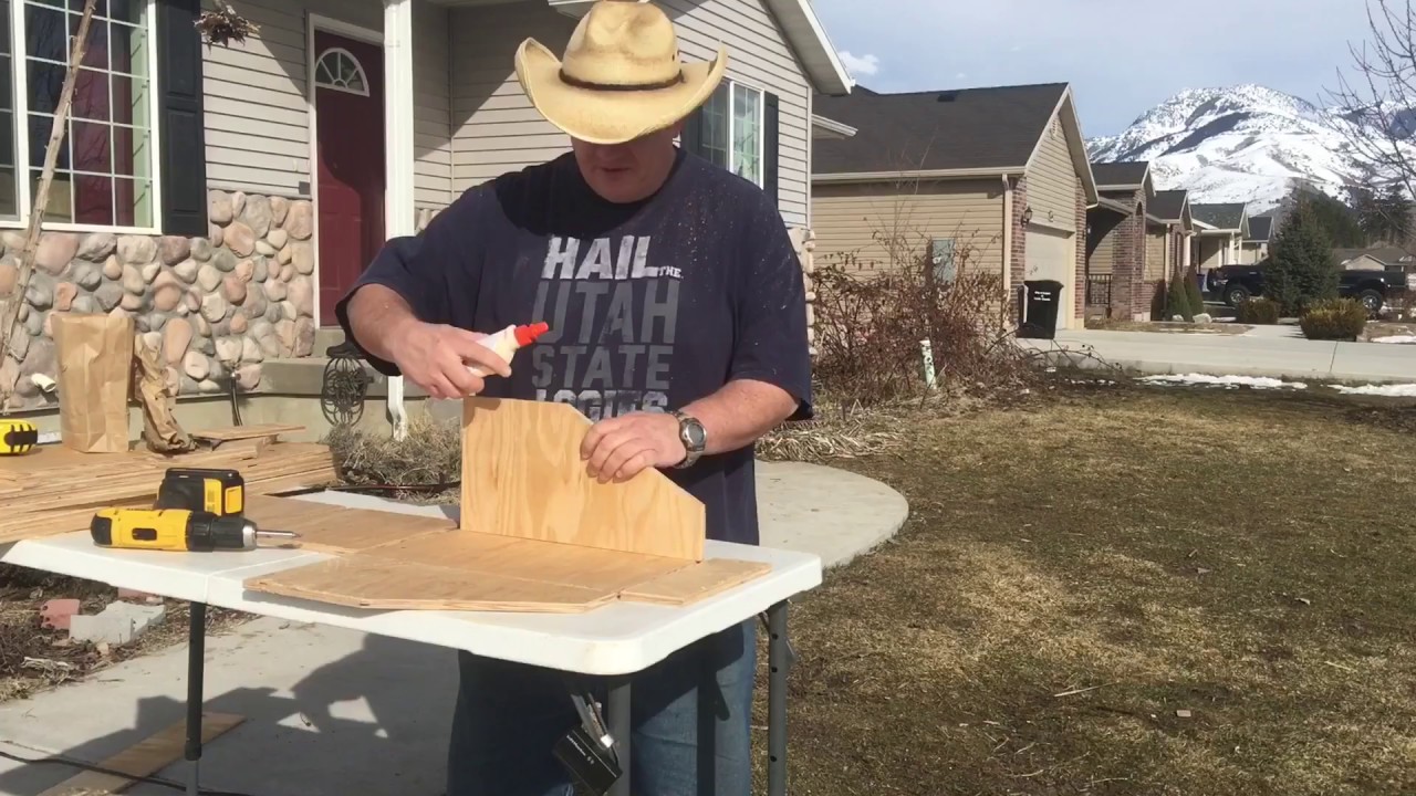 DIY building a nesting box for rabbits or chickens