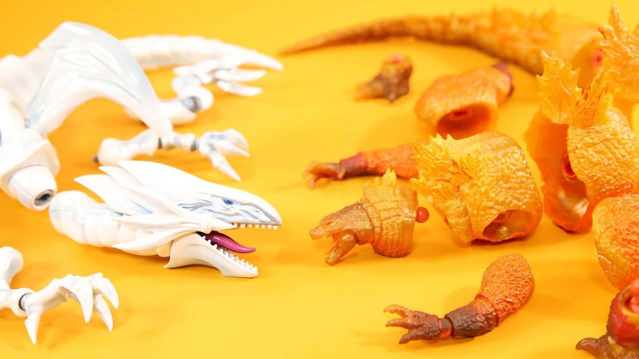 Burning Godzilla×Blue Eyes White Dragon Yu-Gi-Oh Disassembly S.H.MonsterArts