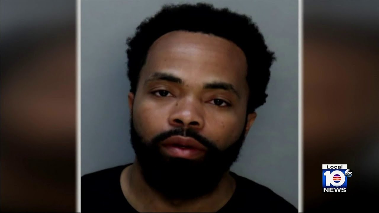 Miami police officer found with gun on lap following DUI arrest