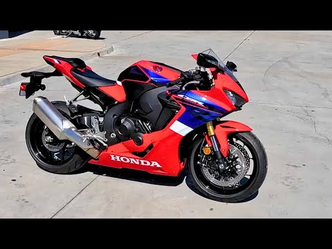 The 2023 Honda CBR1000RR Is A Compact 1000cc Sport Bike