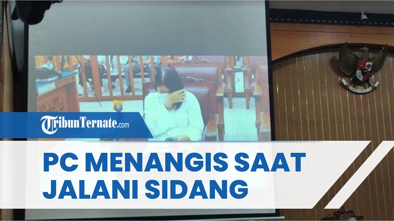 Saat Kuasa Hukum Bacakan Eksepsi Di Ruang Sidang Putri Candrawathi