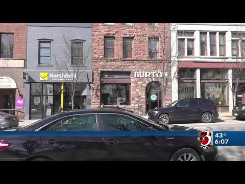 Burton closing downtown Burlington flagship store