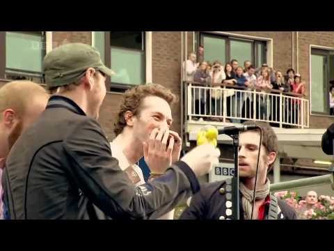 Coldplay - Yellow (acoustic) Live @ BBC '08 [HD]
