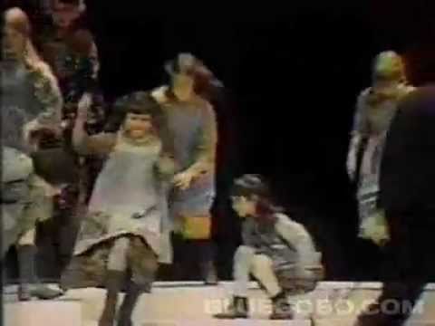 Annie [1977] The original cast performs a medley on the Tony Awards