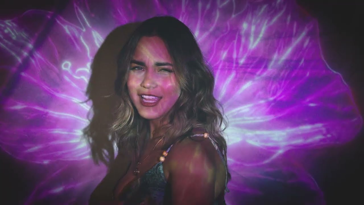 Carlotta - Isla Tortuga (Official Video)