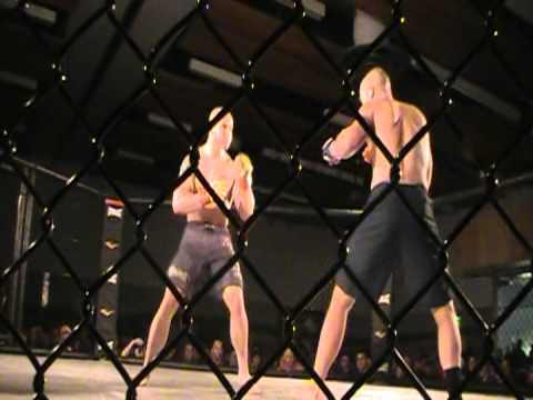 [video] MMA Fighter Gets His Leg Viciously Snapped In Two (Extremely ...