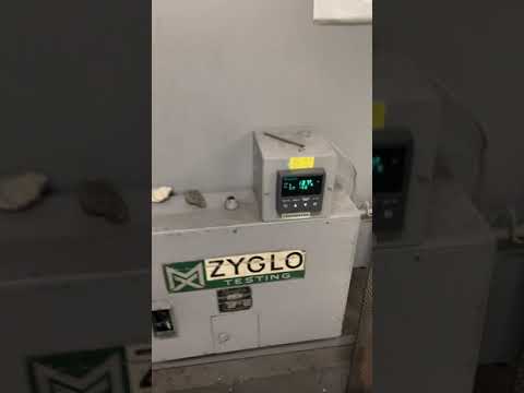 Zyglo Testing Laboratory Oven #ZL29480 w/Honeywell Digital Readout ...
