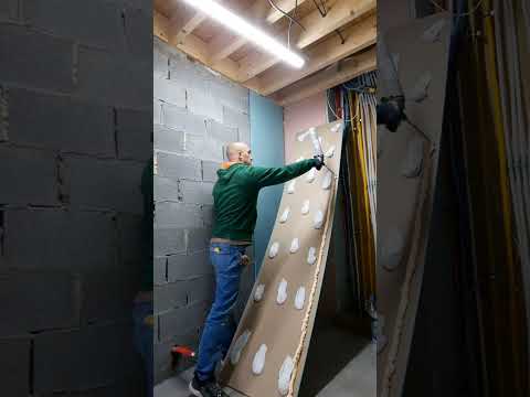 coller du placo directement sur la maçonnerie #shorts