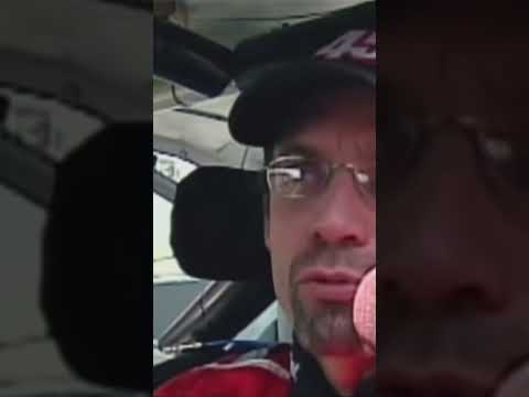 Dale Earnhardt Hugged Kyle Petty 2001 Daytona 500 and said “I’m sorry” #nascar #daleearnhardt