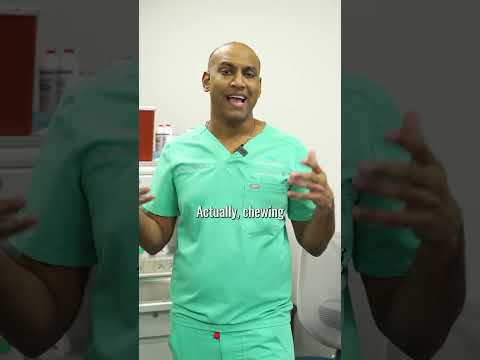 Jawline Facts: Chewing Gum Myths #shorts #plasticsurgeons #plasticsurgery #doctor #houston