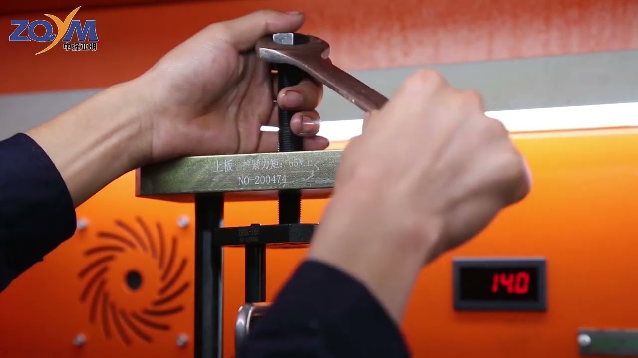 how to clamp 1400 EUP of HEUI test bench.