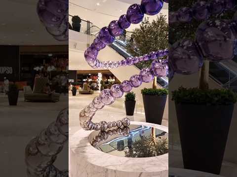 Captivating "Tornado" Sculpture in Dubai Mall 2024 | A Mesmerizing Art Experience