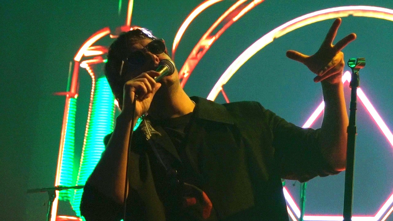 The Strokes - Life Is Simple in the Moonlight (Unreleased Intro) – Live in San Francisco