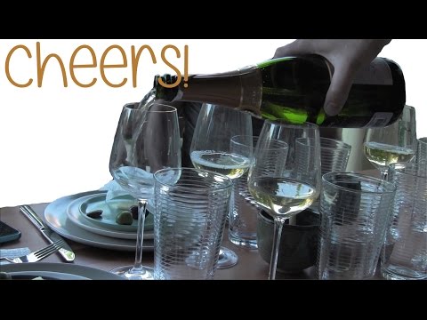 Toasts and Cheers! How to Toast an Occasion in American English