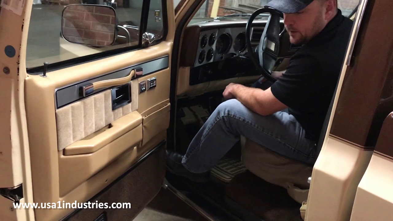 USA1 INDUSTRIES SQUARE BODY 1984 CHEVY SILVERADO TRUCK INTERIOR KIT!