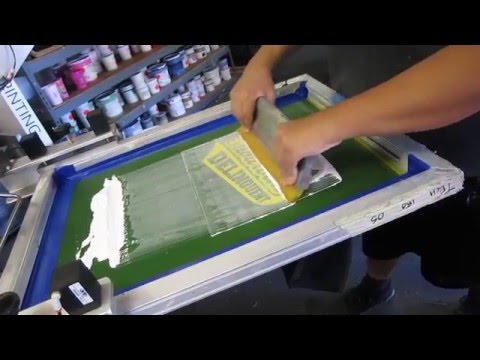 How to screen print / silkscreen a shirt - The right way!