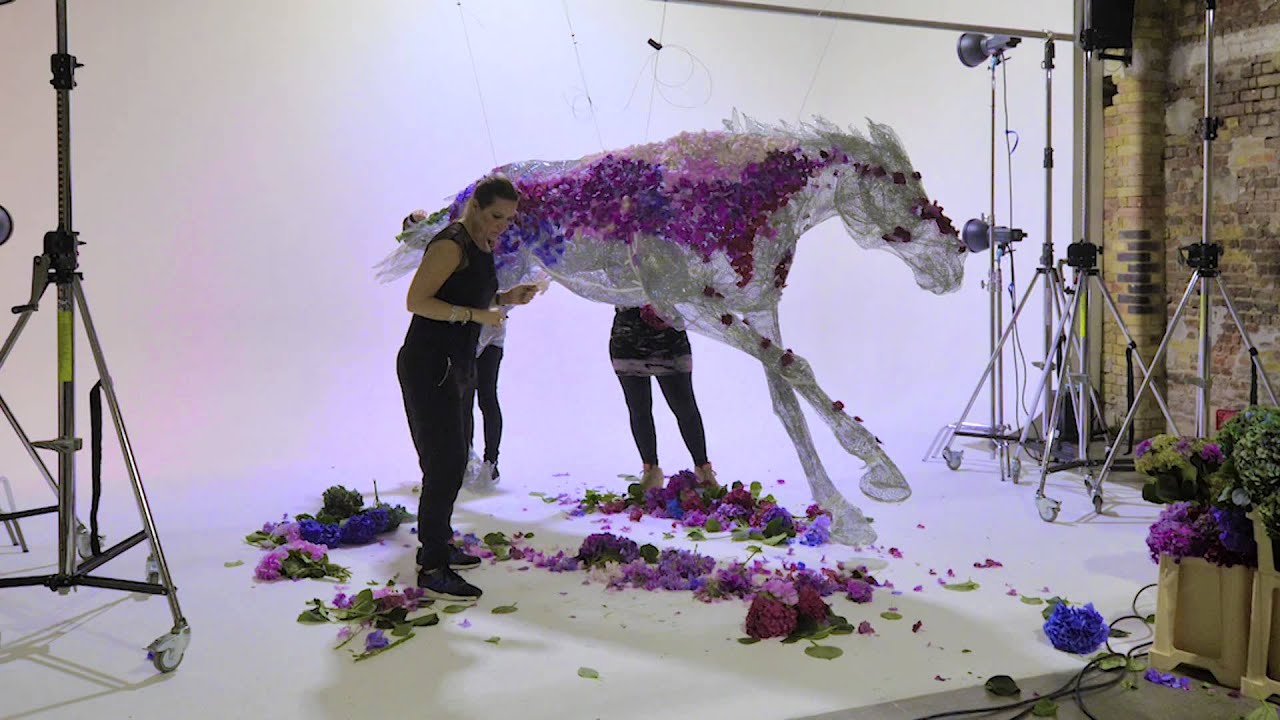 The making of the King George VI Weekend Sculpture