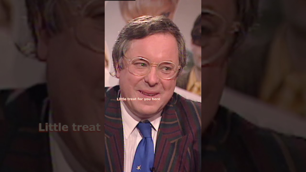 What happens when the Countdown clock goes past 30 seconds? 🕟 #richardwhiteley #tfifriday #countdown