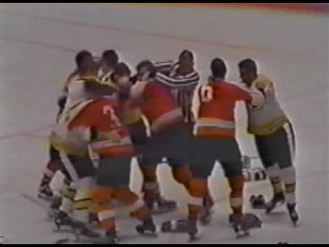 Bobby Orr vs. Earl Heiskala, December 13, 1969 - Boston Bruins vs ...