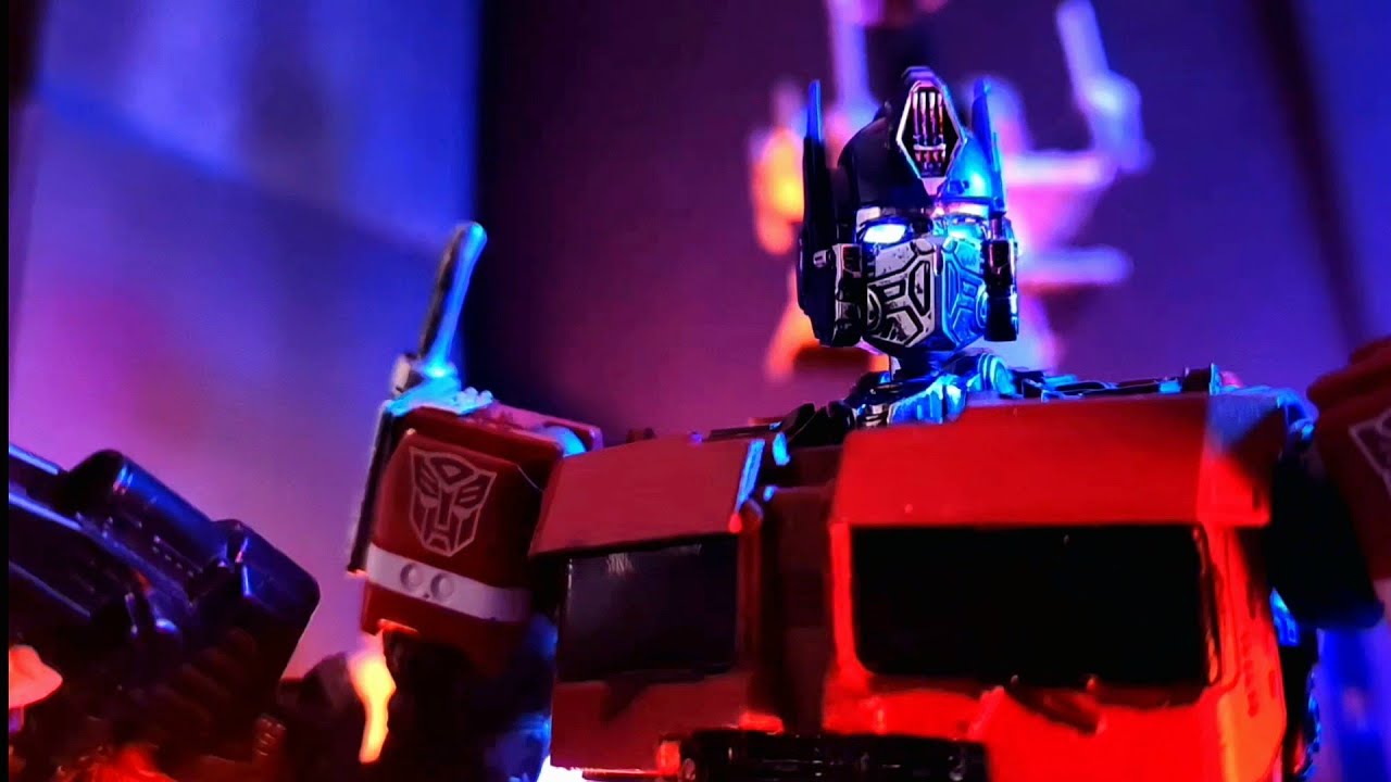 Bumblebee: Fall of Cybertron l Transformers Stop-Motion l