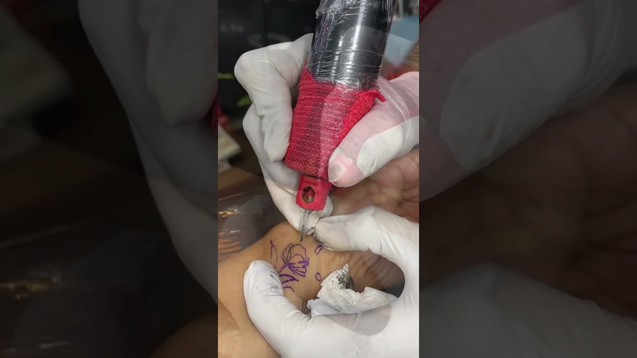 SMALL COLOURFUL TATTOO | MINIMAL FLOWER TATTOO #tattooworld #flowertattoo #smalltattoo #girlstattoo