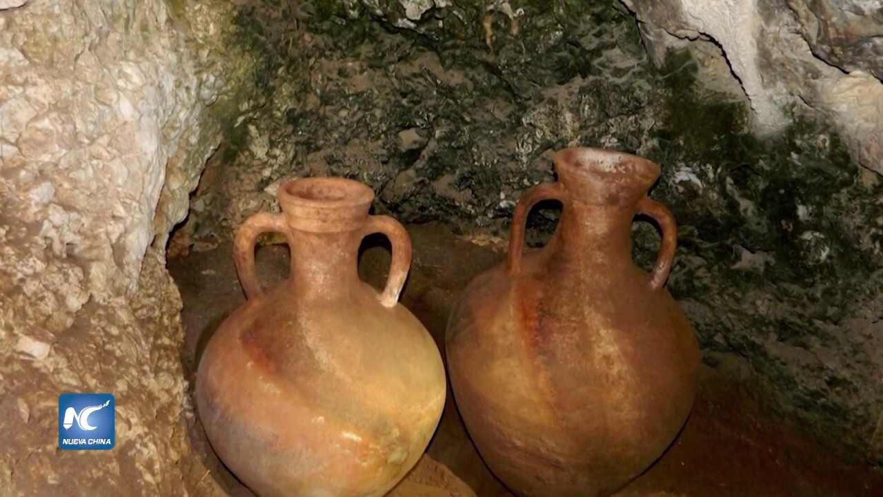 Rescatan intactas vasijas de cerámica de más de 2mil años