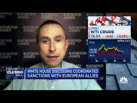 Raymond James' Pavel Molchanov makes his top energy picks for 2022