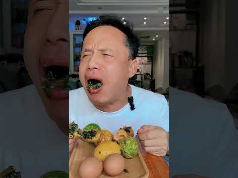 Eating China's Weirdest Fruit đą