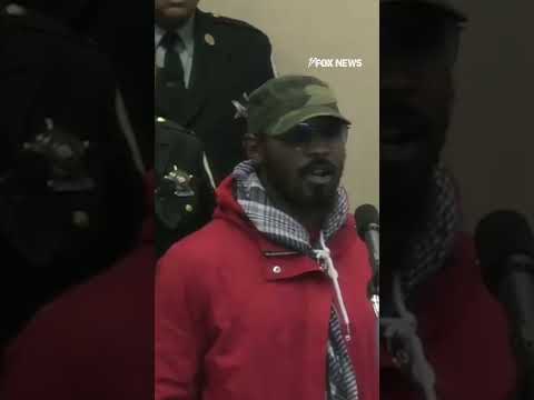 Chicago voters torch Dem mayor for prioritizing illegal immigrants: 'Loser'