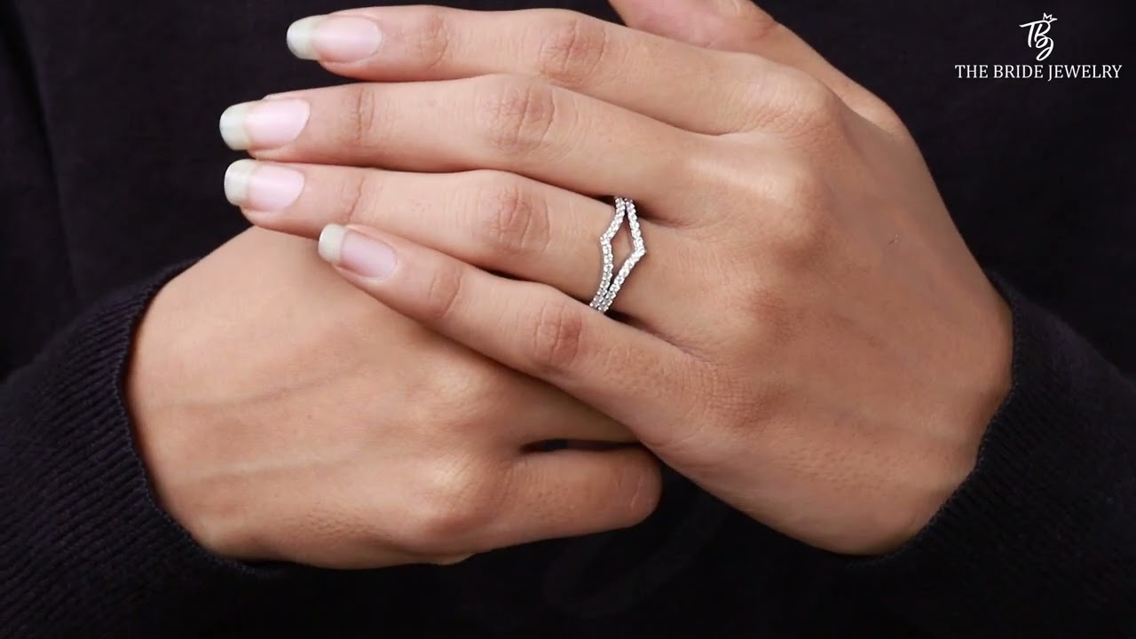 Chevron Wrap Band, Wedding Stacking Ring ✨thebridejewelry.etsy.com⬅ #engagementring #ringsoftheday 💍