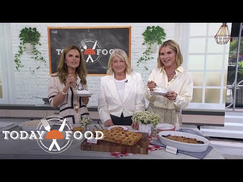 Martha Stewart Shares Blueberry Crisp and Rhubarb Tart Recipes