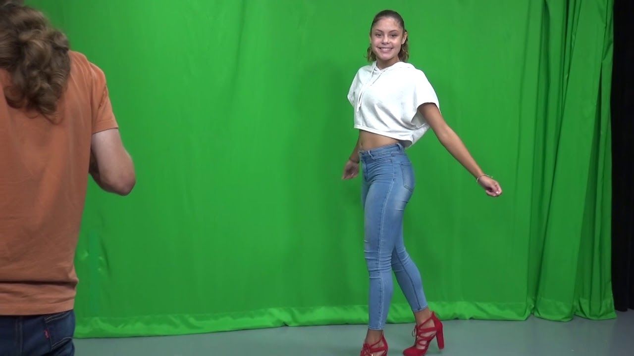 young model Giselle posing