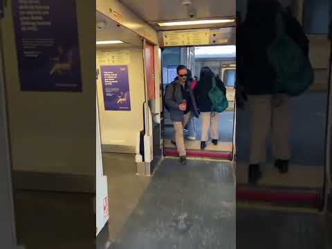 LIRR Jamaica Queens New York #shorts #nyc #newyork #shortvideo #tamil #lirr #train #mta #food