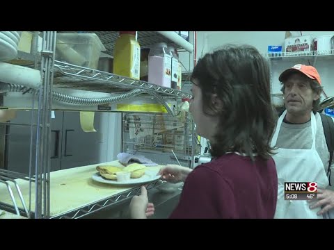 Indiana lawmaker wants to increase tipped wage minimum