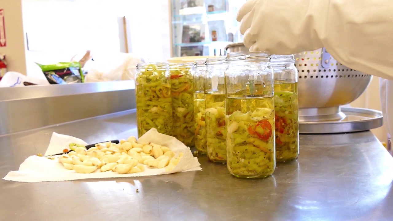 Howland Farmers Market Farm Fresh Express Episode 5- Joe Schmo's Kitchen