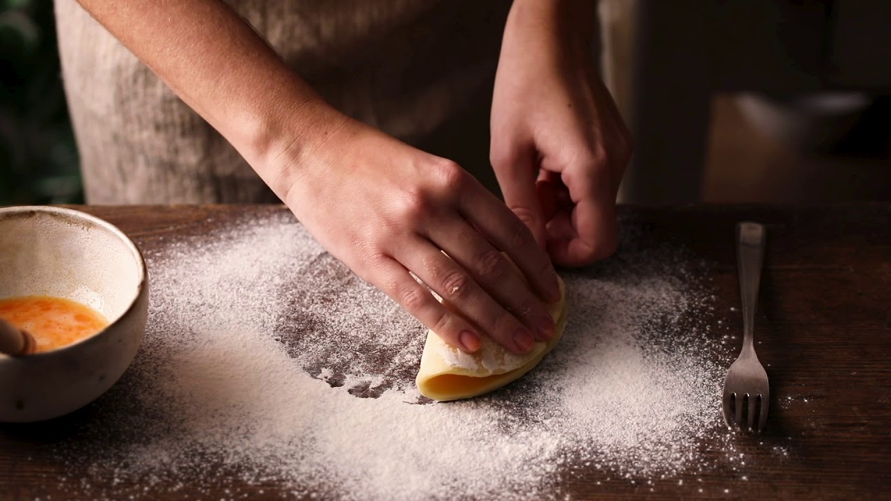 How to crimp pastry | Tesco Real Food