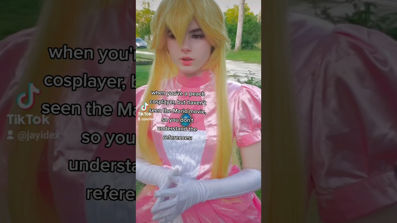 sadly #youtubeshorts #cosplay #princesspeachcosplay #princesspeach #mario #nintendo #shorts