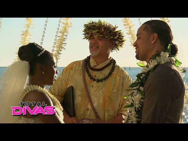 When did WWE star Jimmy Uso get married to Naomi?