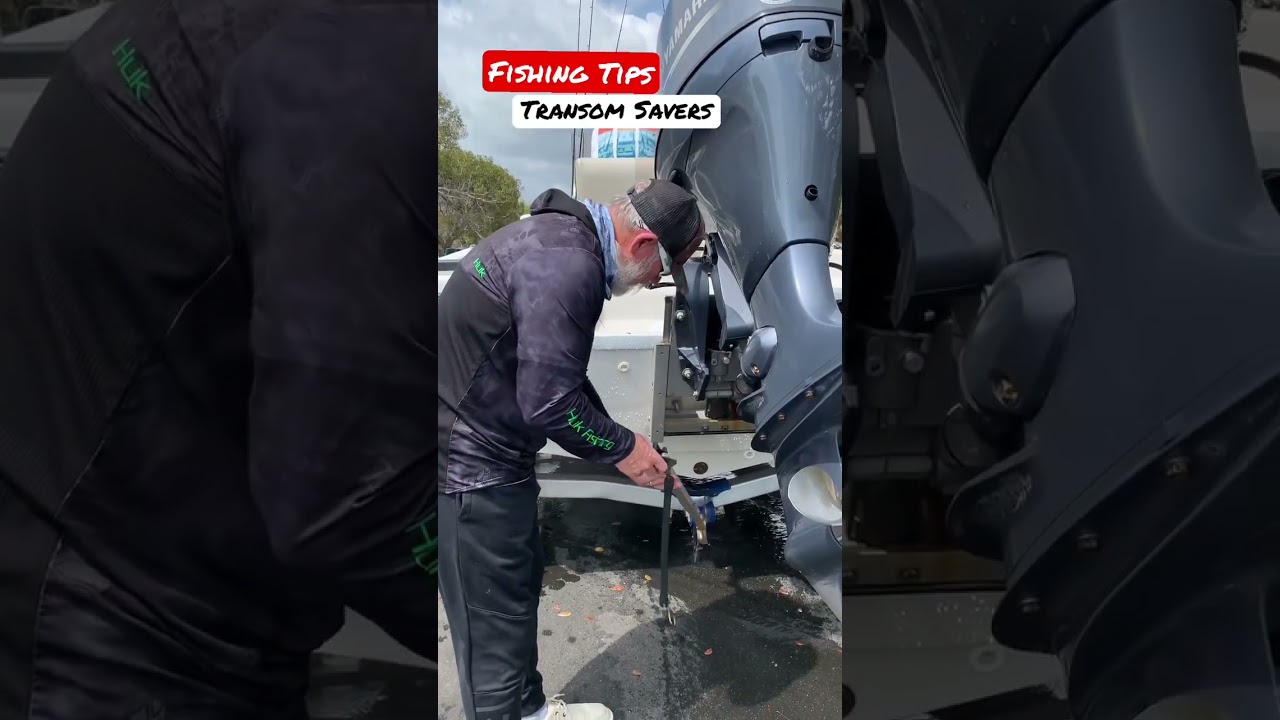 Boating Tips‼️ Transom SAVER for OUTBOARD motor✅ #boatingtips #fishingshortvideo #boatengines