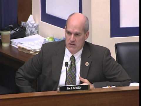 Rep. Larsen questions the panel at Rail hearing on pipeline safety