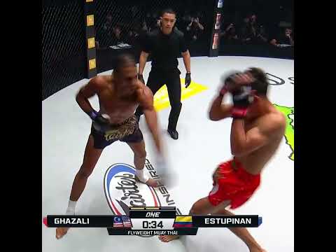 EYE FOR AN EYE π Johan Ghazali and Johan Estupinan trade knockdowns in the first two rounds!