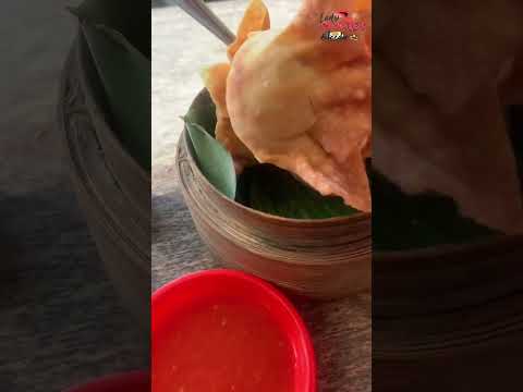 Food Review ASMR Pangsit Goreng Cemilan Enak di Belitung #foodvlogger #pangsitgoreng #shorts